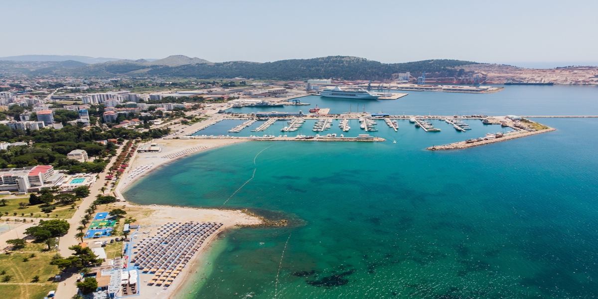 Bar Travel Guide & Ferry Info | Ferryhopper