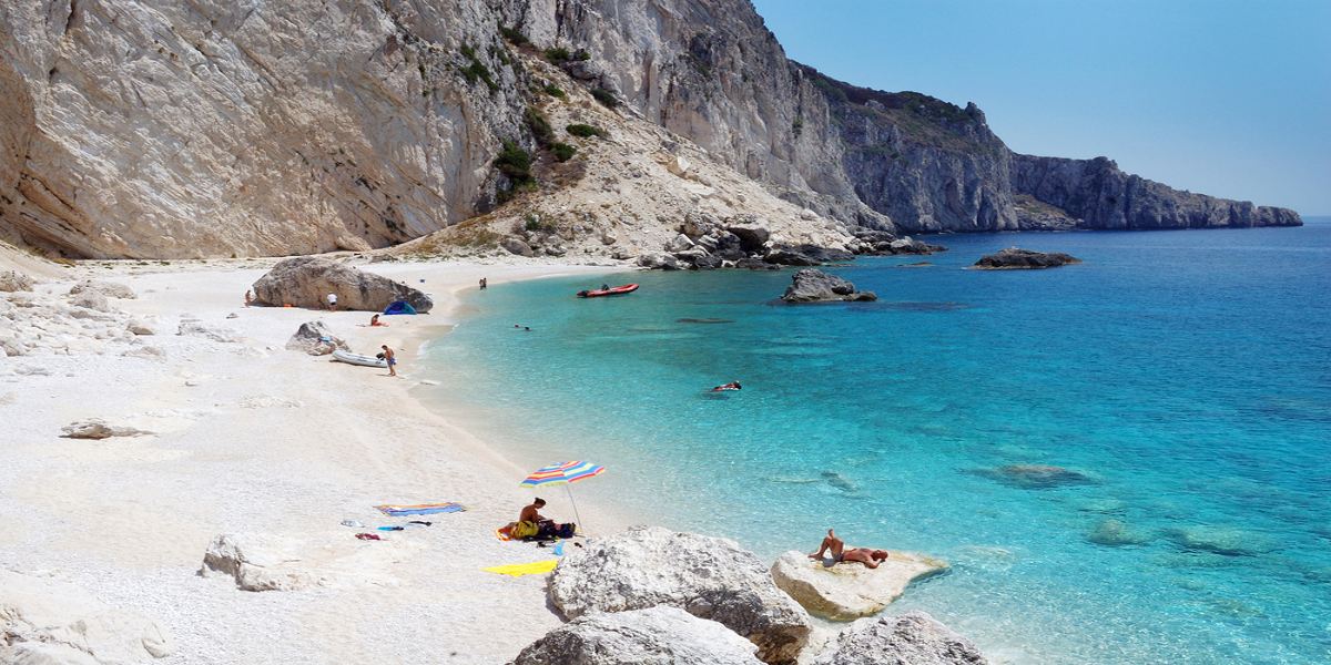 Οθωνοί: ο Κρυφός Παράδεισος του Ιονίου | Ferryhopper