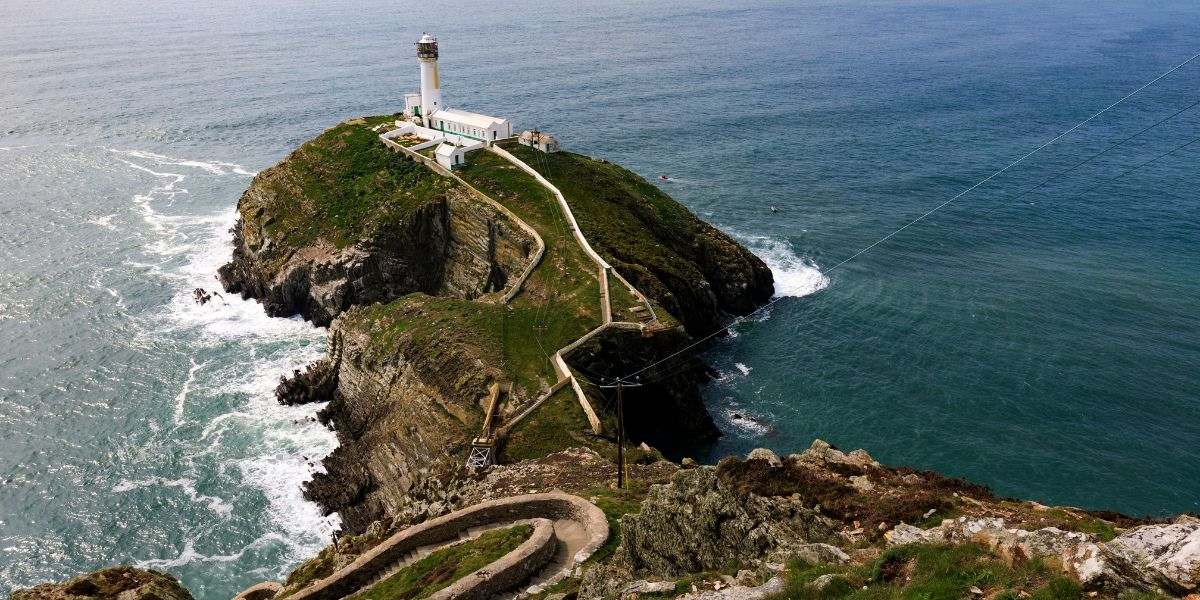 Holyhead Ferries: Port Info & Travel Guide | Ferryhopper