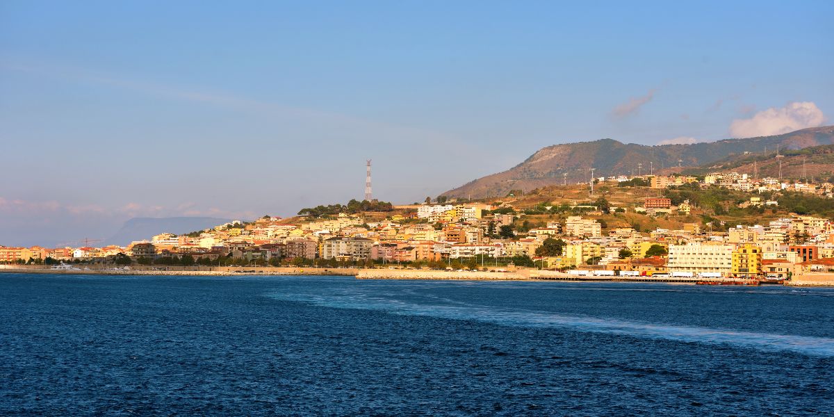 Traghetti Villa San Giovanni 2026: Orari, Offerte e Biglietti | Ferryhopper
