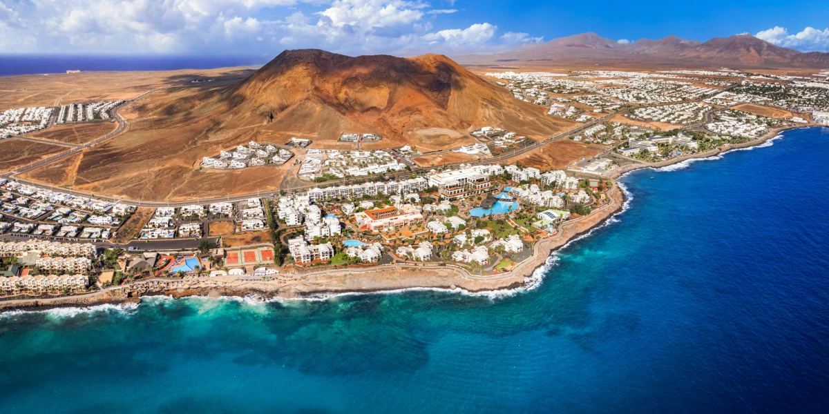 Ferries Playa Blanca 2026: Schedules & Tickets | Ferryhopper