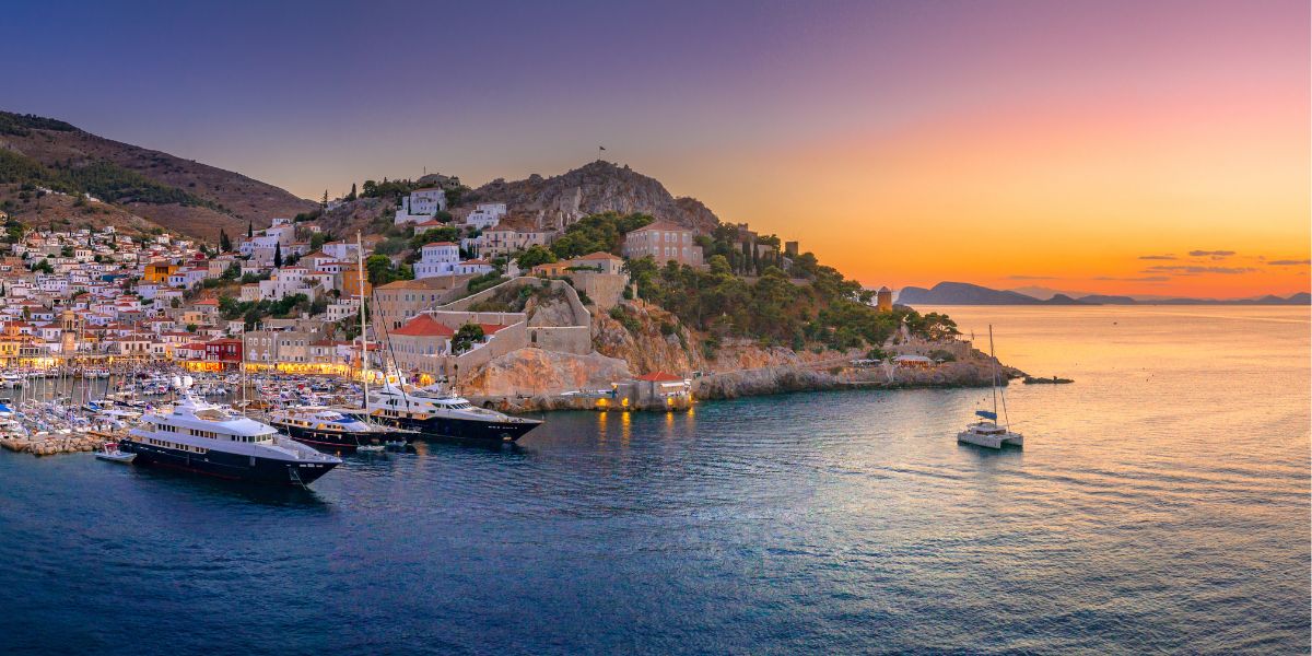 Ακτοπλοϊκά Ύδρα: Δρομολόγια 2026 | Ferryhopper