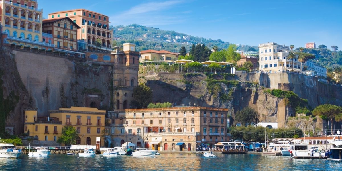 Fähre Positano – Sorrent: Tickets & Fahrplan 2025 | Ferryhopper