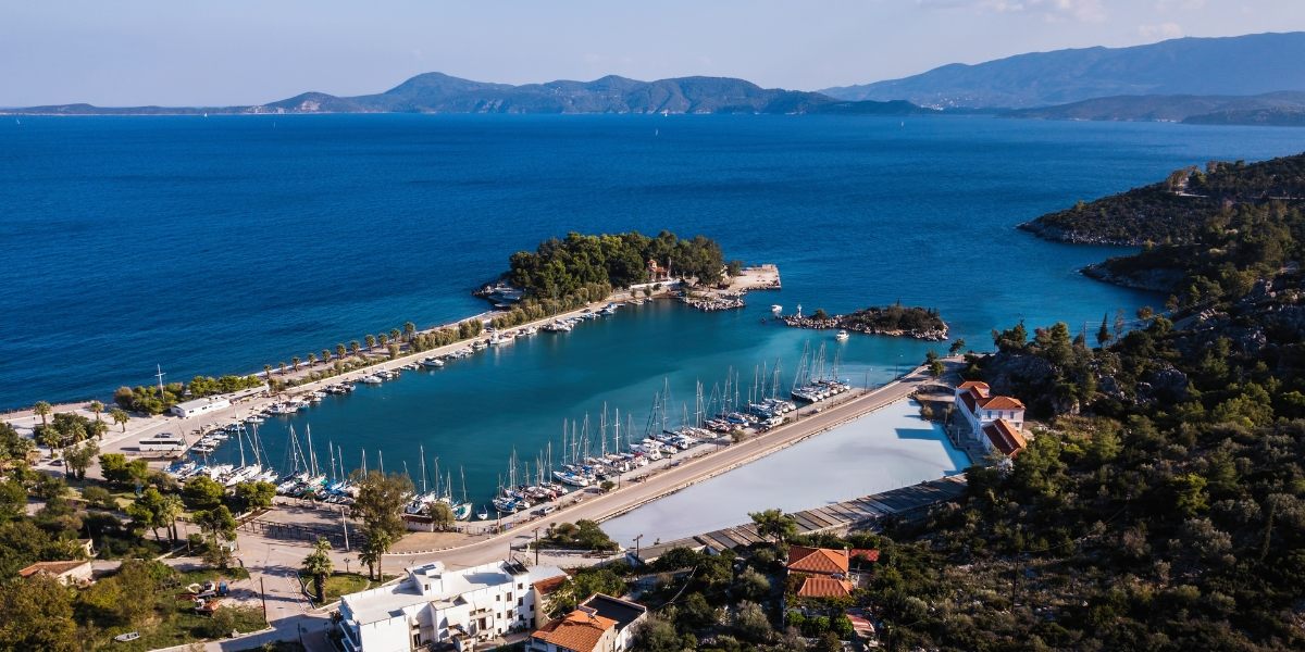 Traghetti Il Pireo, Atene - Methana 2026: Orari, Prezzi e Biglietti ...