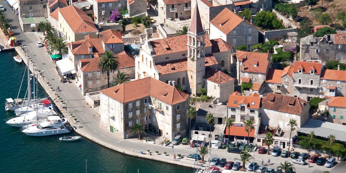 Split-Milna (Brač) Ferry, Tickets, Schedules | Ferryhopper
