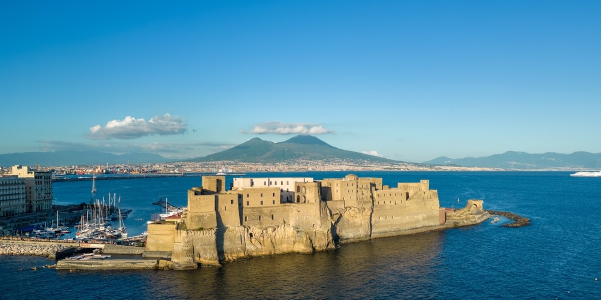 Traversée Forio - Napoli : Bateaux, Billets & Horaires en 2026 ...
