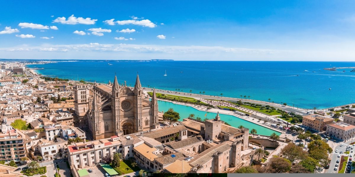 Formentera - Maiorca: Ferries, Bilhetes e Horários 2026 | Ferryhopper