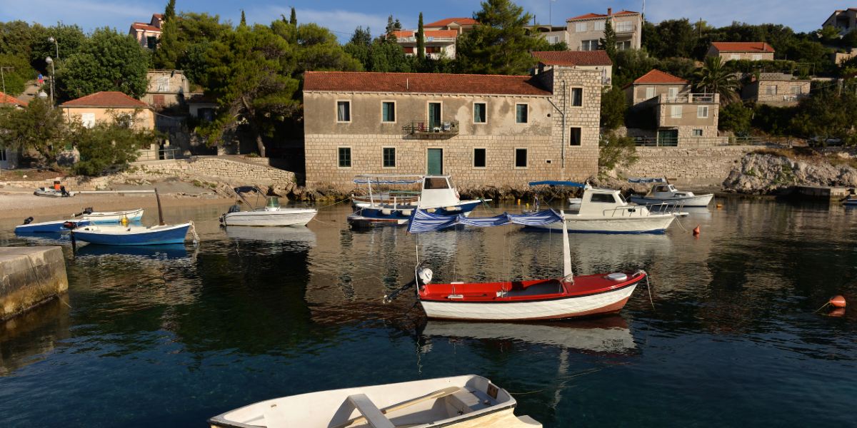 Split - Prigradica Ferry, Tickets, Schedules | Ferryhopper