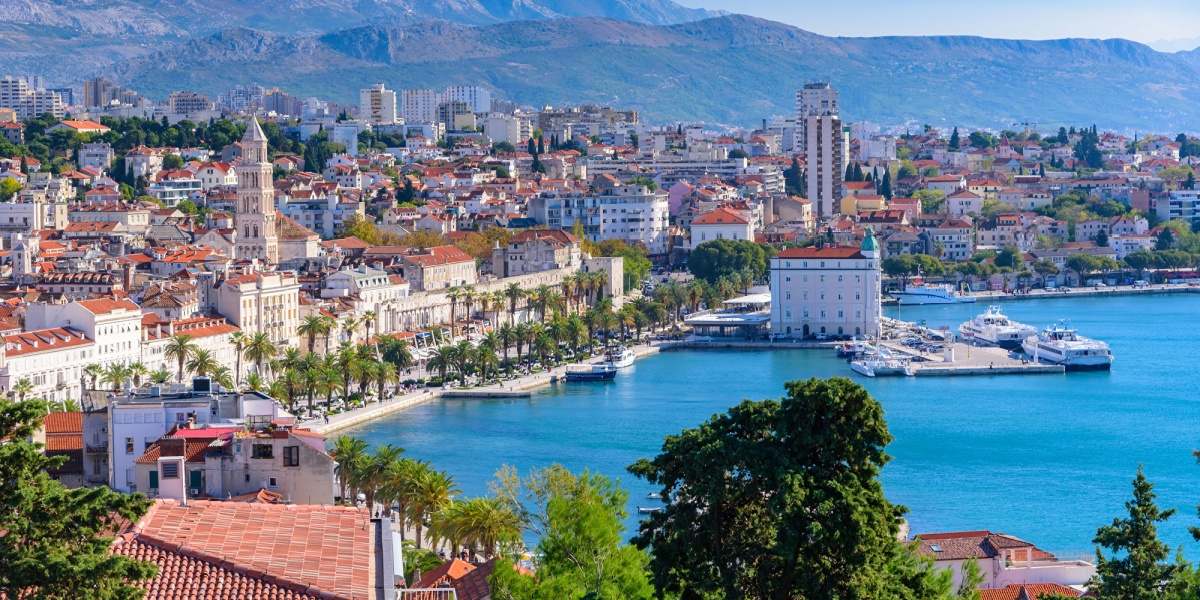 Bol (Brač)-Split Ferry, Tickets, Schedules | Ferryhopper