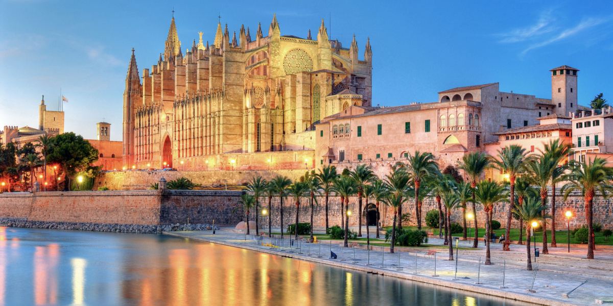 The Top 5 Monuments To Visit In Palma De Mallorca | Ferryhopper