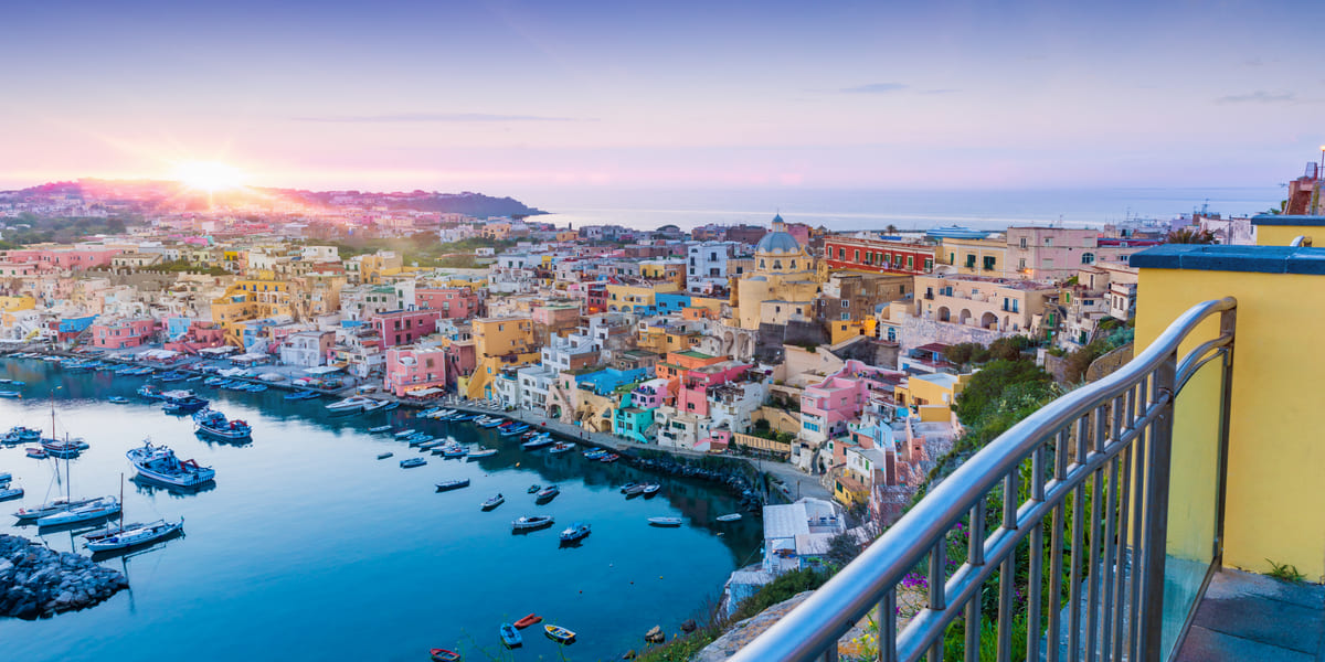 Procida Travel Guide & Ferry Info | Ferryhopper
