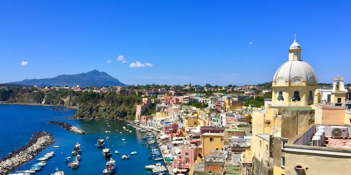 Procida Travel Guide & Ferry Info | Ferryhopper